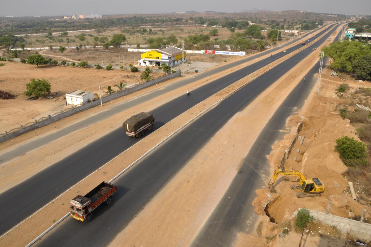 Road transport has maximum number of delayed projects