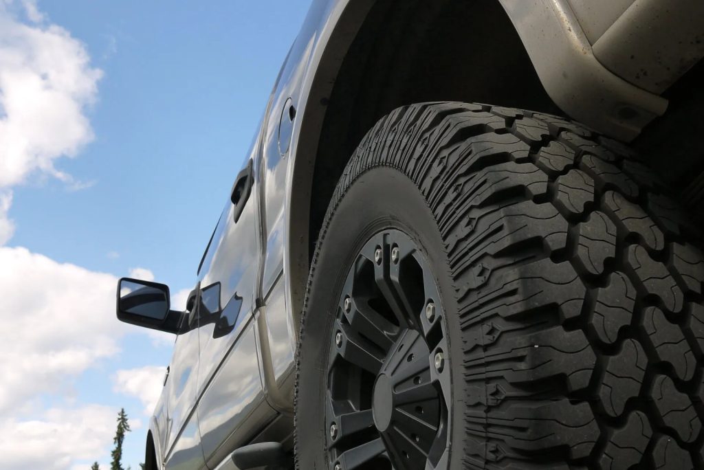 Choosing the Perfect Commercial Truck Tyres
